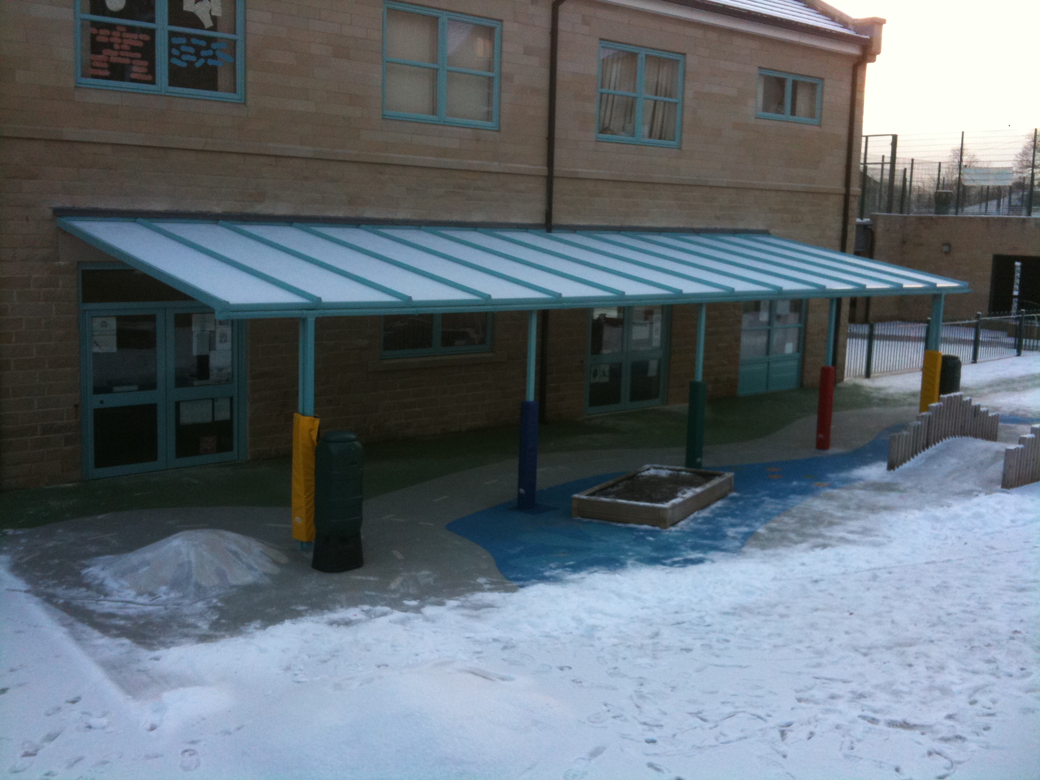 Moldgreen Community Primary School, Huddersfield - Wall Mounted Canopy ...