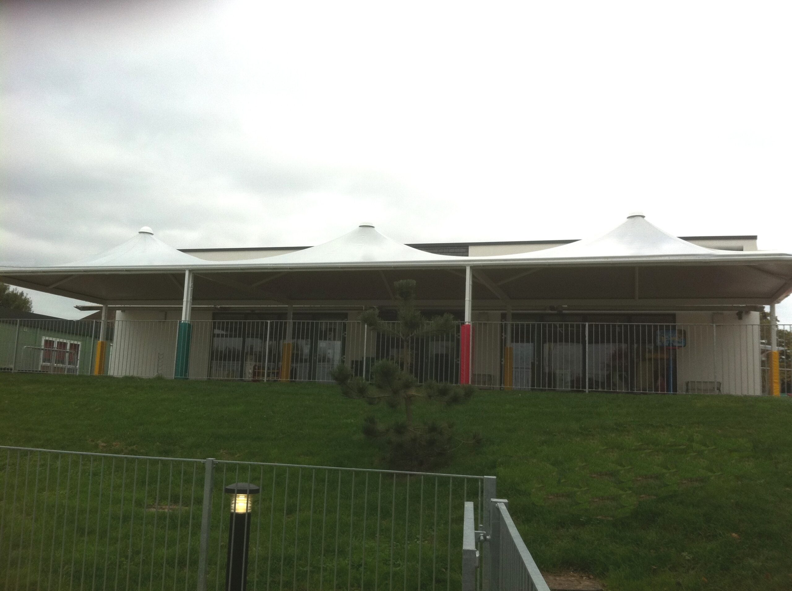 Underhill Infant School, Barnet - Free Standing Tensile Fabric Canopy ...