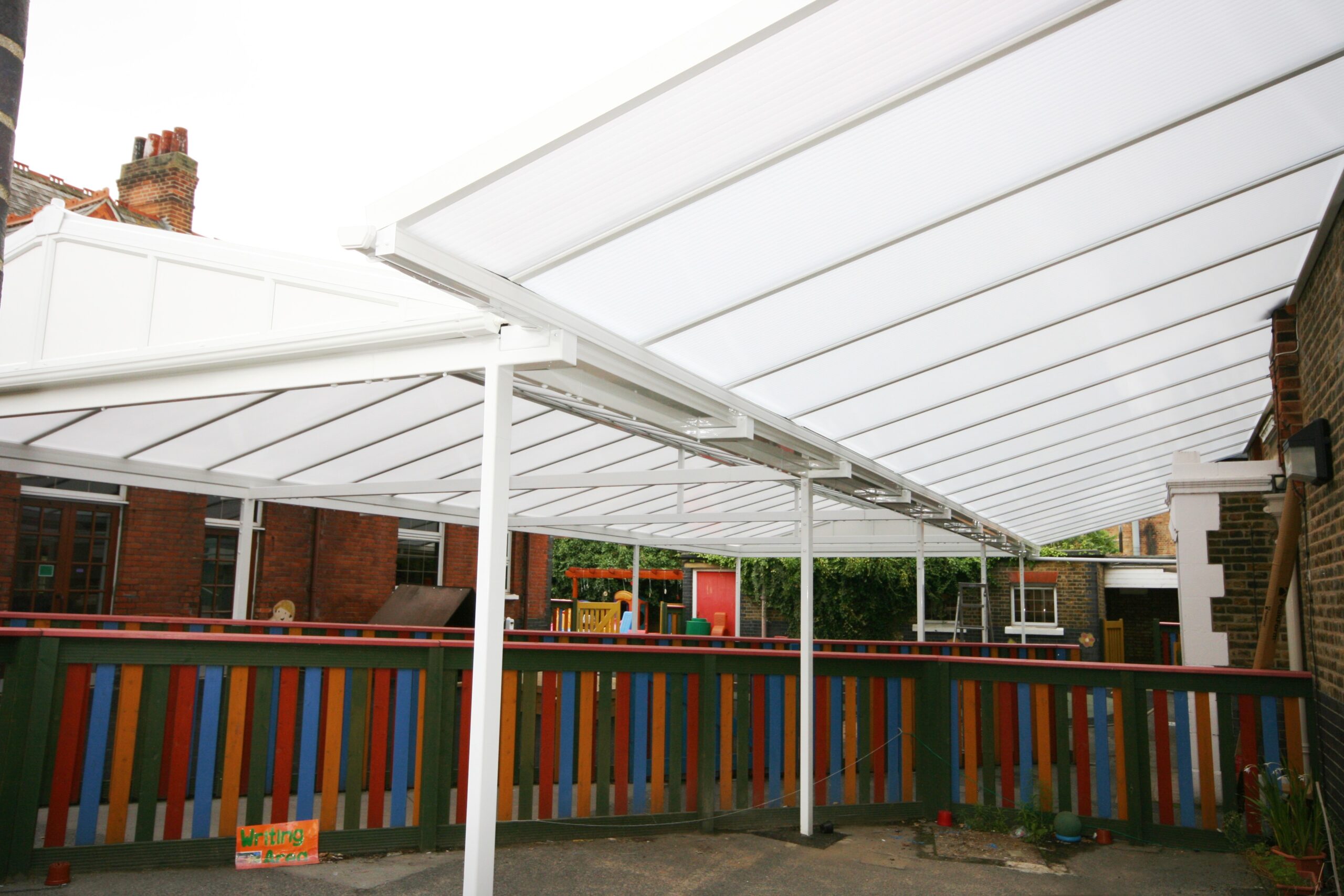 Chadwell Primary School, Romford - Wall Mounted and Free Standing ...