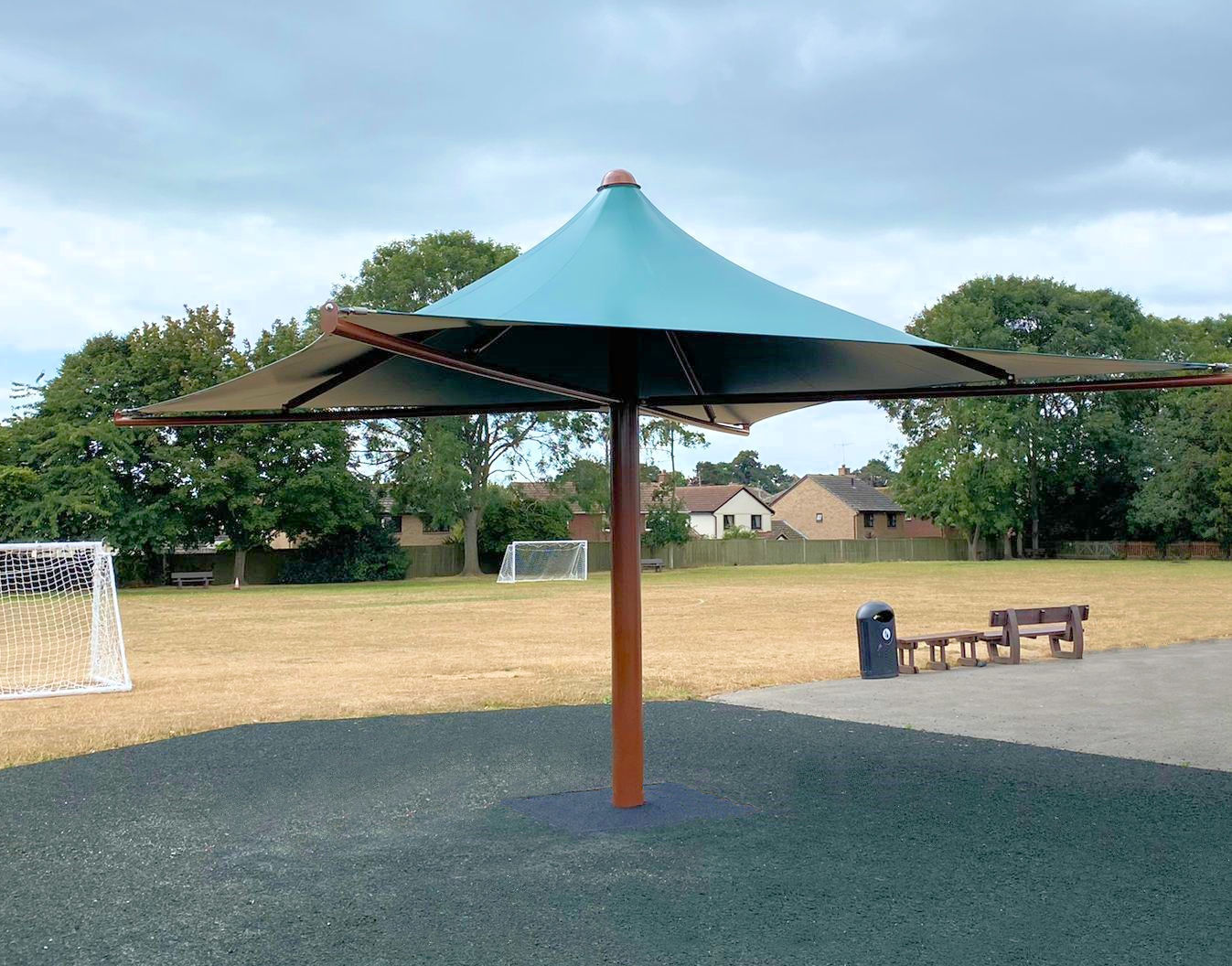 Kingsfleet Primary School | School Canopy | Umbrella - Able Canopies Ltd.