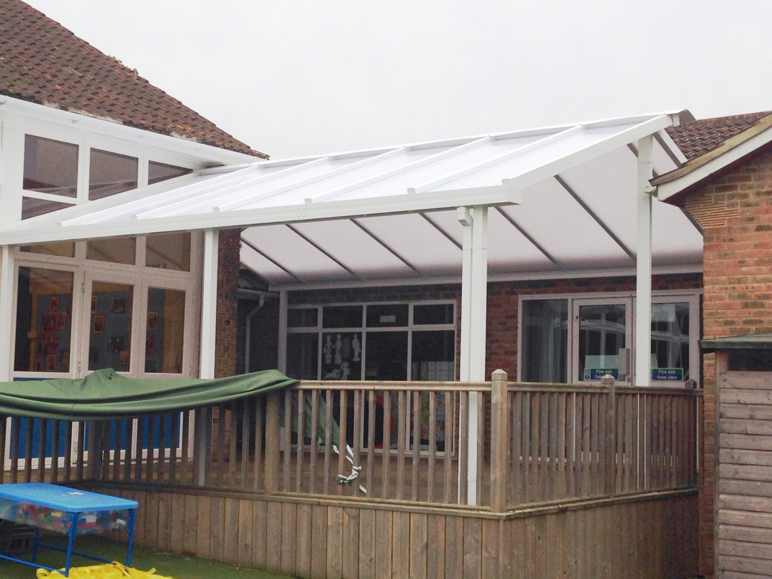 Sandy Lane Primary School, Berkshire - Wall Mounted Canopies - Able ...